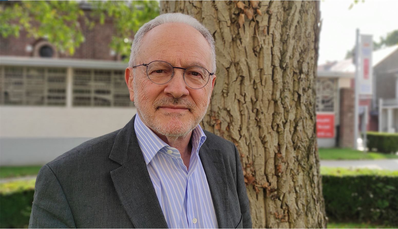 Pleins Feux sur... Nathan Clumeck, professeur en maladies infectieuses ...