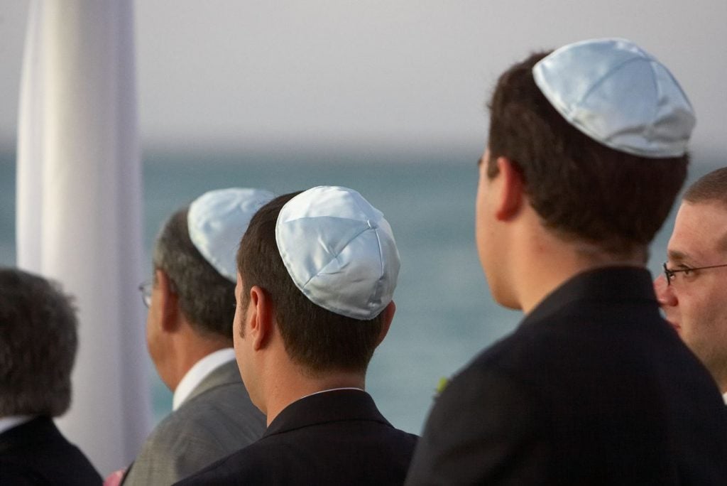 La kippa, symbole du judaïsme expliqué par le Grand Rabbin Guigui